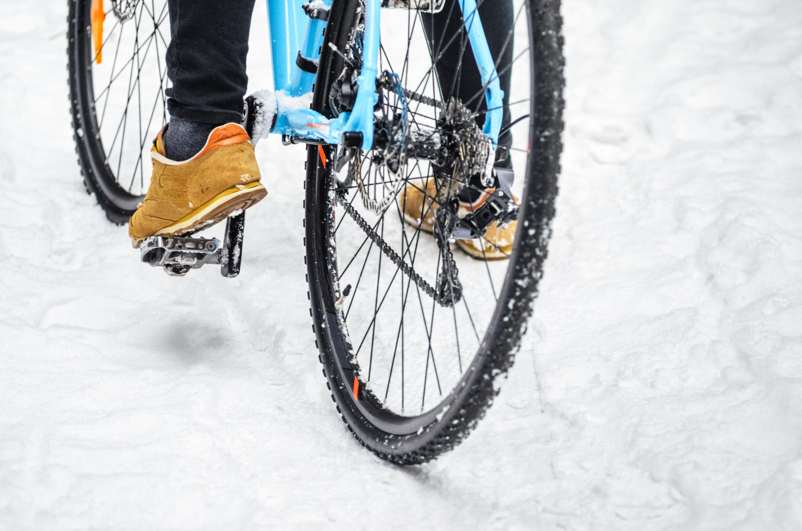 The Ultimate Guide to Bike Commutes in Winter - RotoStand